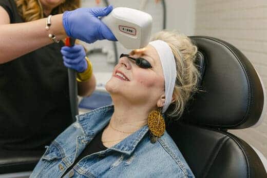 How Does Intense Pulsed Light Therapy (IPL) Work? | The Lookshop ...